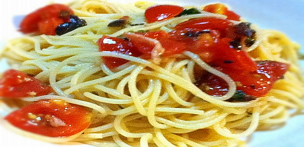 Home » Pasta » Cold Pasta with Tomato and Basil トマトとバジルの冷製パスタ